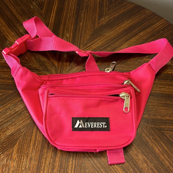 Everest | Bags | Pretty Pink Fanny Pack | Poshmark